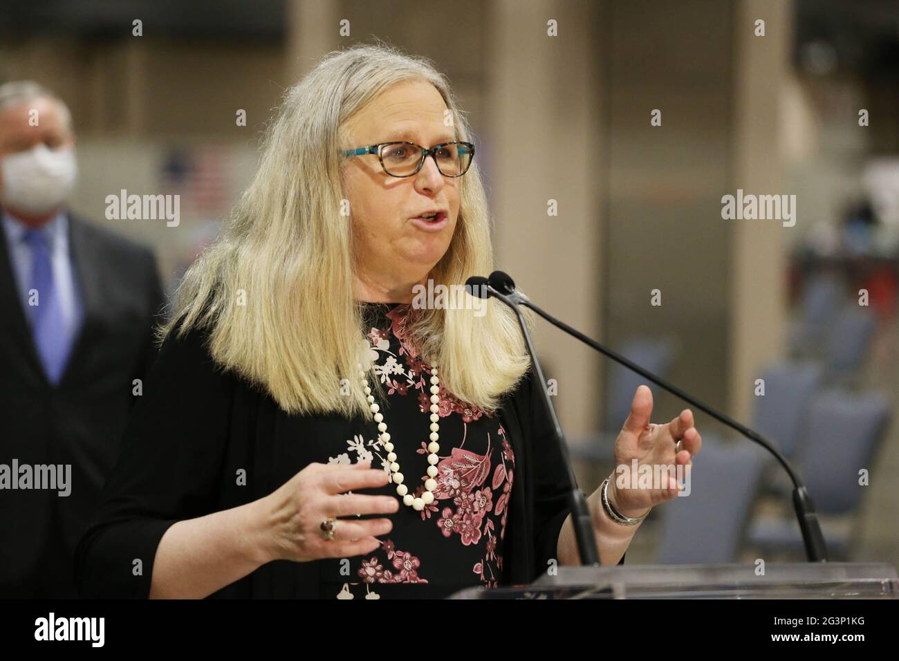 Dr rachel levine hi-res stock photography and images - Alamy