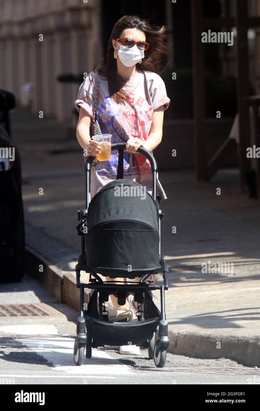 New York - NY - 20210519 - Emily Ratajkowski out with Son Sylvester ...