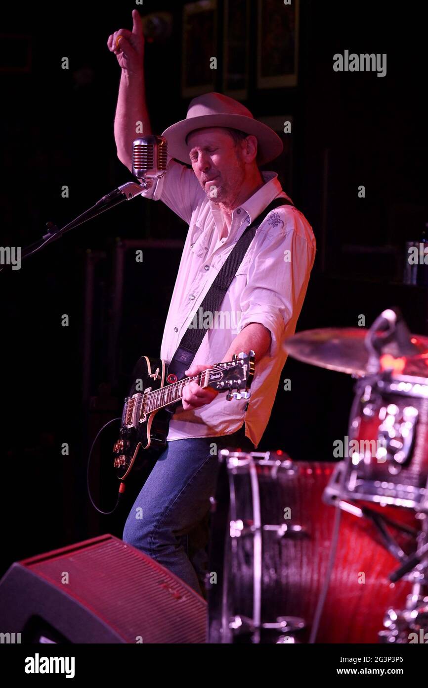 Boca Raton - FL - 20210430-Cowboy Mouth Performs at The Funky Biscuit ...