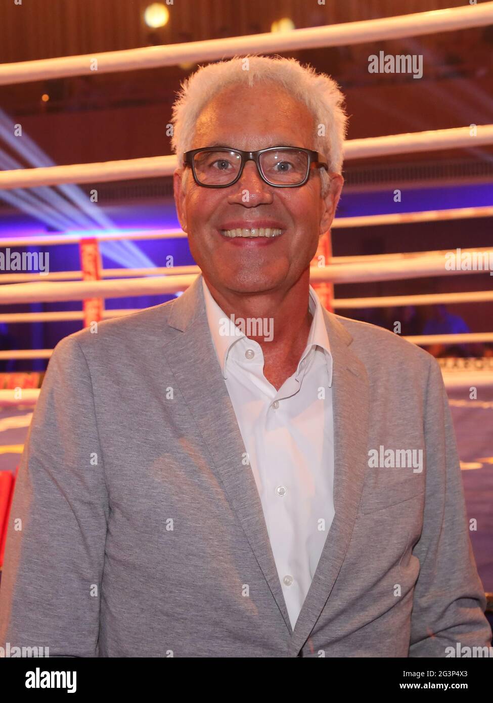 Deutscher manager hi-res stock photography and images - Alamy