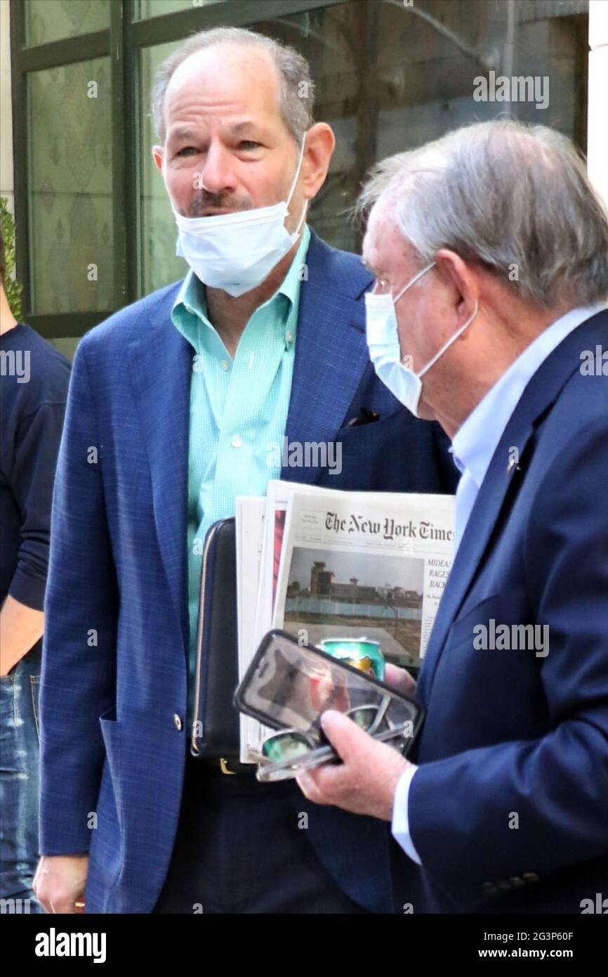 New York - NY - 20210518 Elliot Spitzer is seen leaving the Whitby ...
