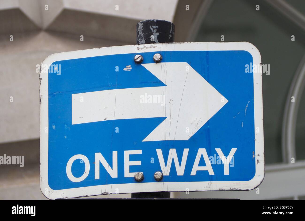 One way traffic sign Stock Photo - Alamy