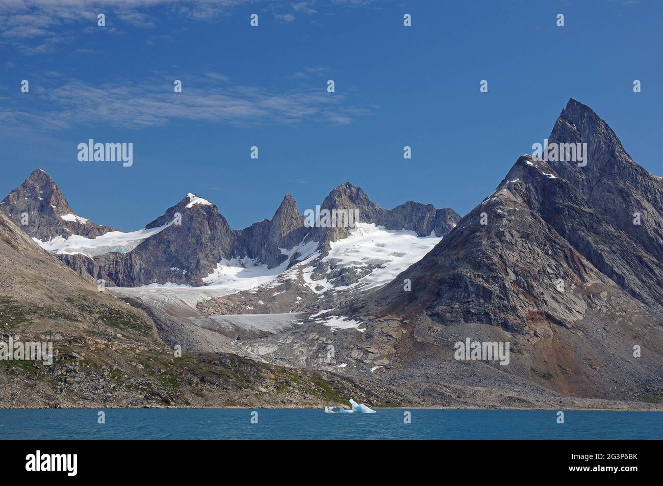Rough mountain landscape in eastern greenland Stock Photo - Alamy