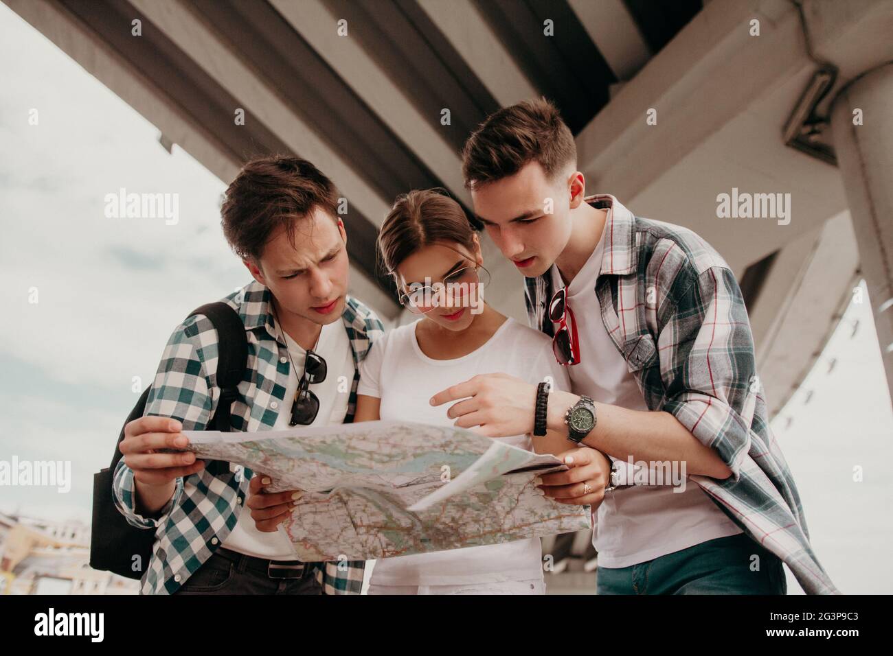 People watching map hi-res stock photography and images - Alamy