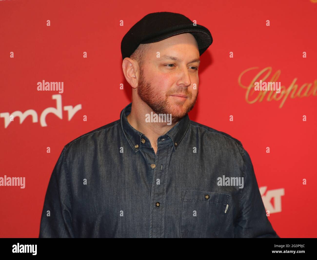 Matt simons singer hi-res stock photography and images - Alamy