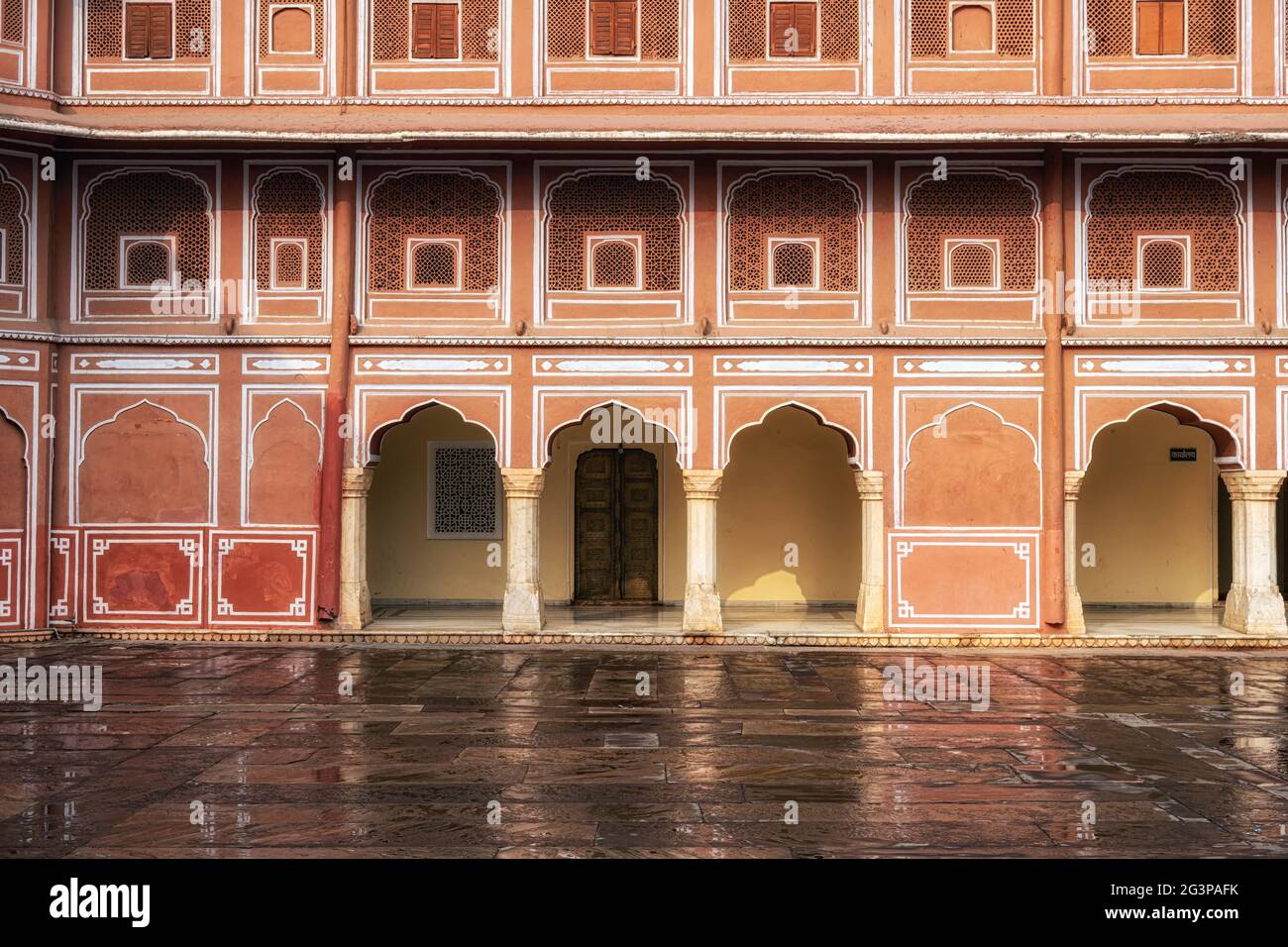 Sarvato bhadra diwan e khas courtyard close up Stock Photo - Alamy