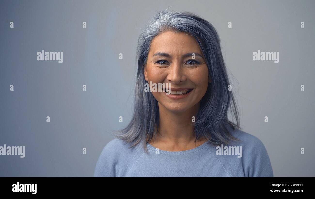 Middle aged good looking woman hi-res stock photography and images - Alamy