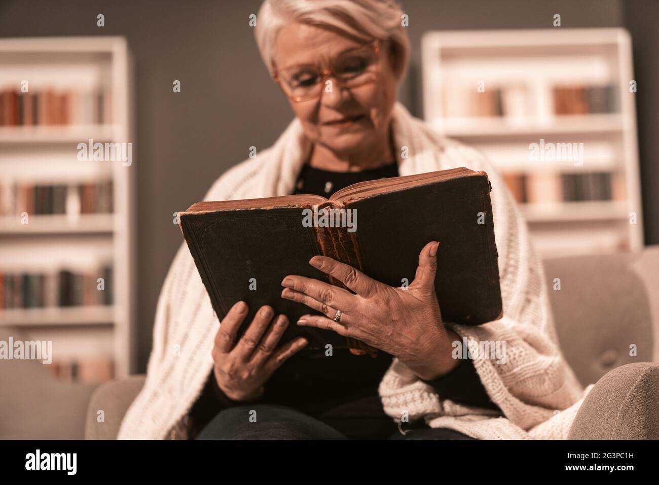 Lady wisdom bible hi-res stock photography and images - Alamy