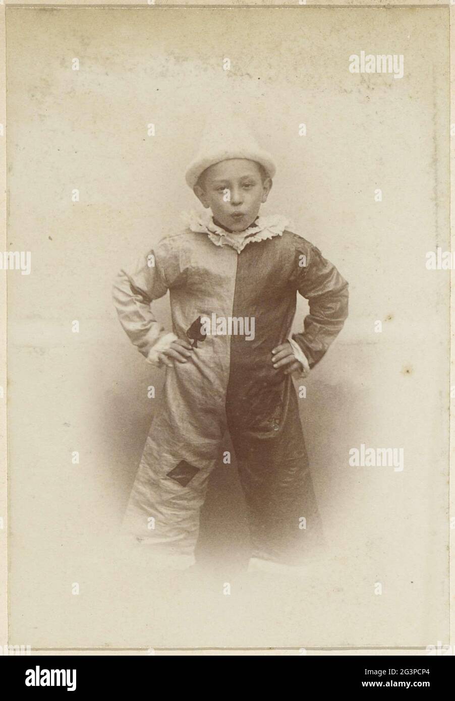 Studio pierrot hi-res stock photography and images - Alamy
