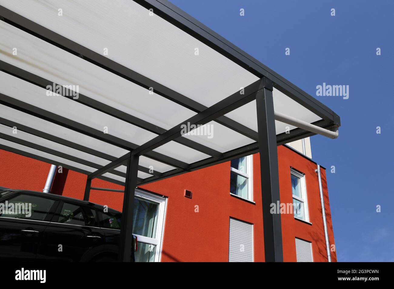 Car parking on roof house hi-res stock photography and images - Alamy