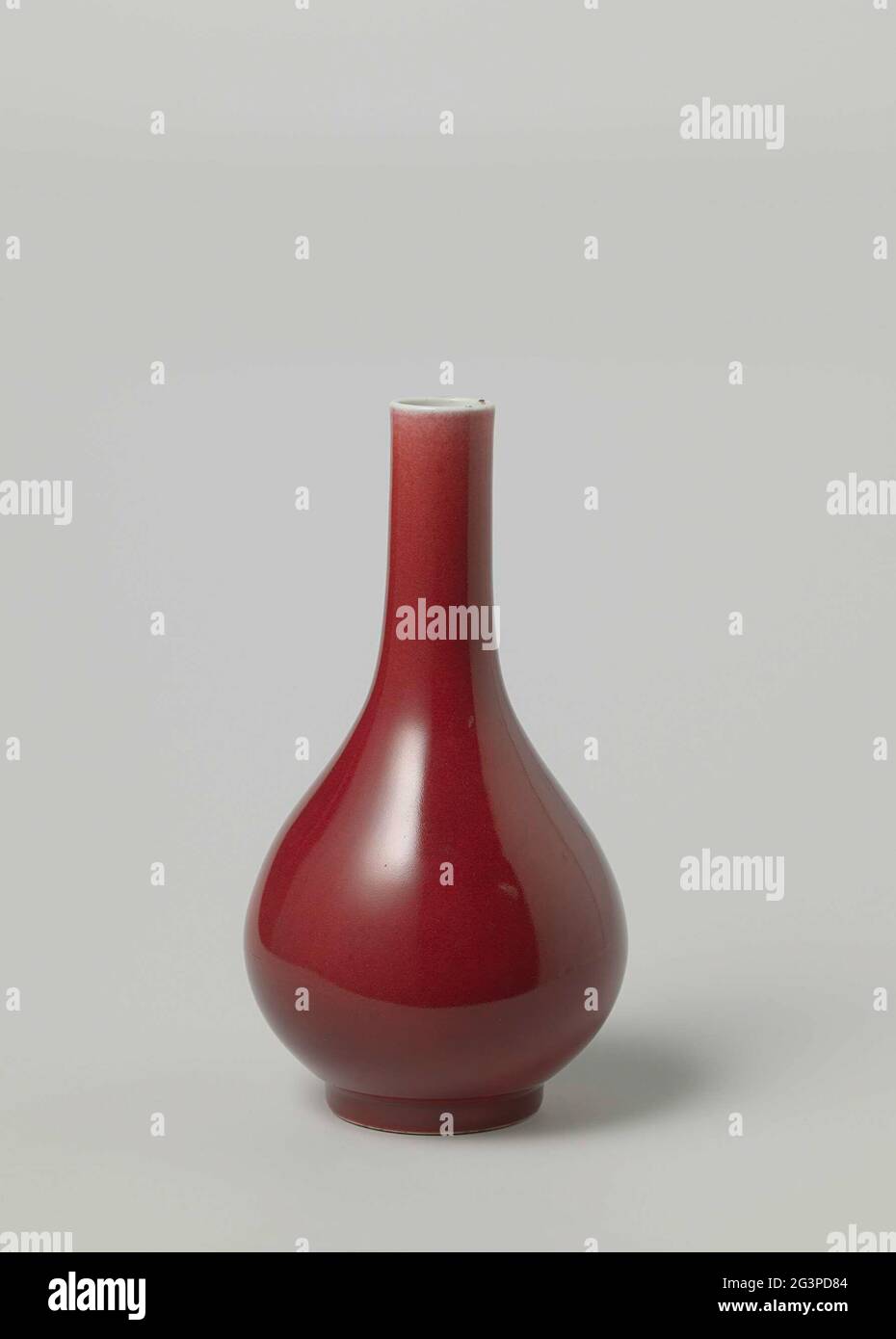 Pear shaped porcelain vase hi-res stock photography and images - Alamy