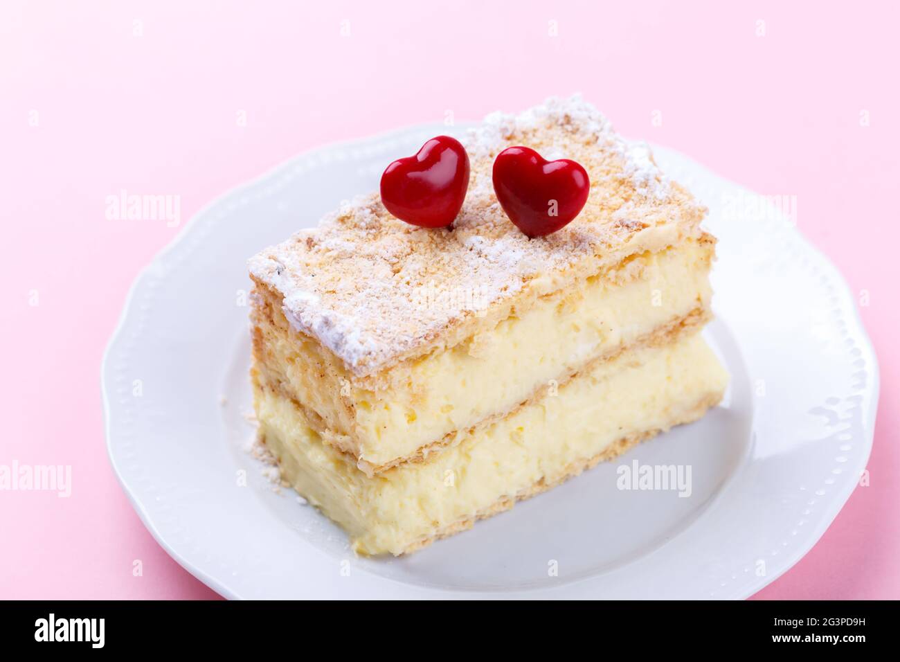 French layered cake hi-res stock photography and images - Alamy