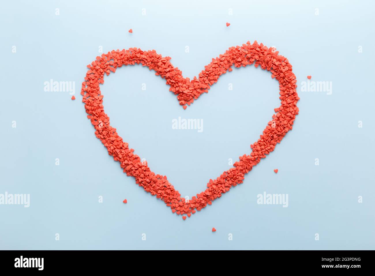 Small red heart pattern hi-res stock photography and images - Alamy