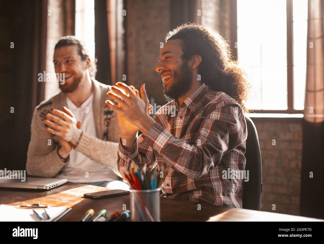 Man applause office hi-res stock photography and images - Alamy