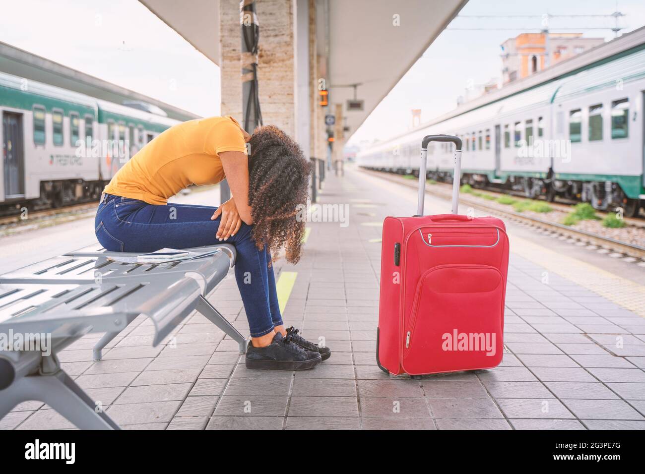 Delayed wait hi-res stock photography and images - Alamy