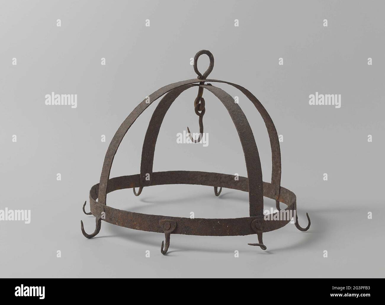 Wild crown with eight hooks and four arches. Wild crown of iron, with ...