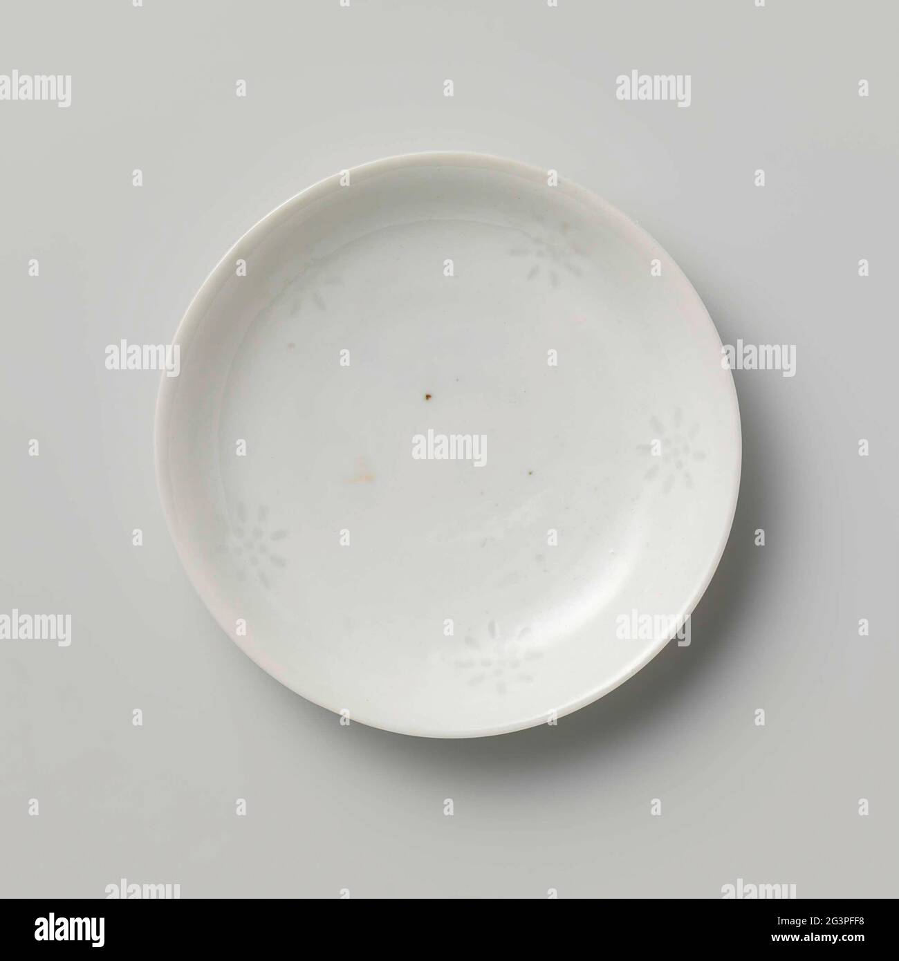 Saucer with translucers Rice-Grain Roundels. Dish of porcelain, covered ...