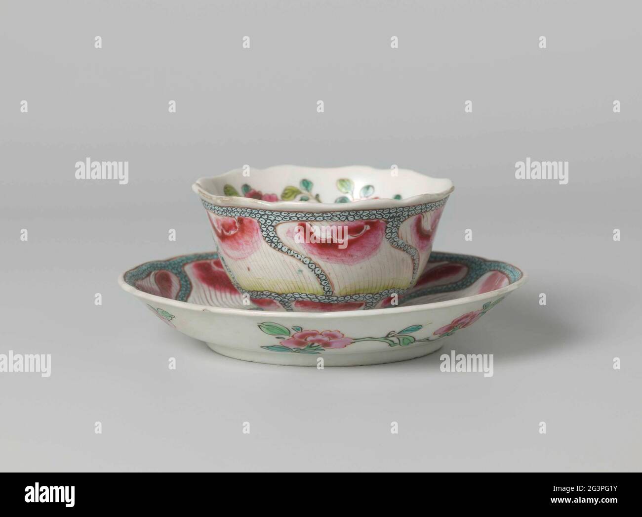 17th century china cup and saucer hi-res stock photography and images ...