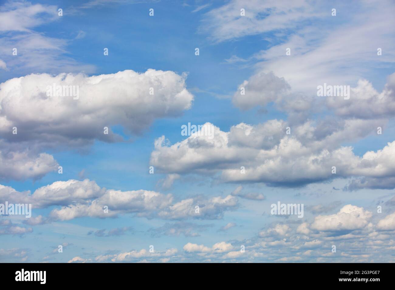 Clouds floating across sky hi-res stock photography and images - Alamy