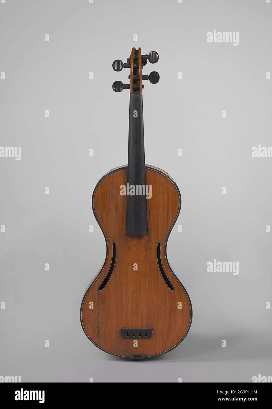 Violin. Violin without tailpiece Stock Photo - Alamy