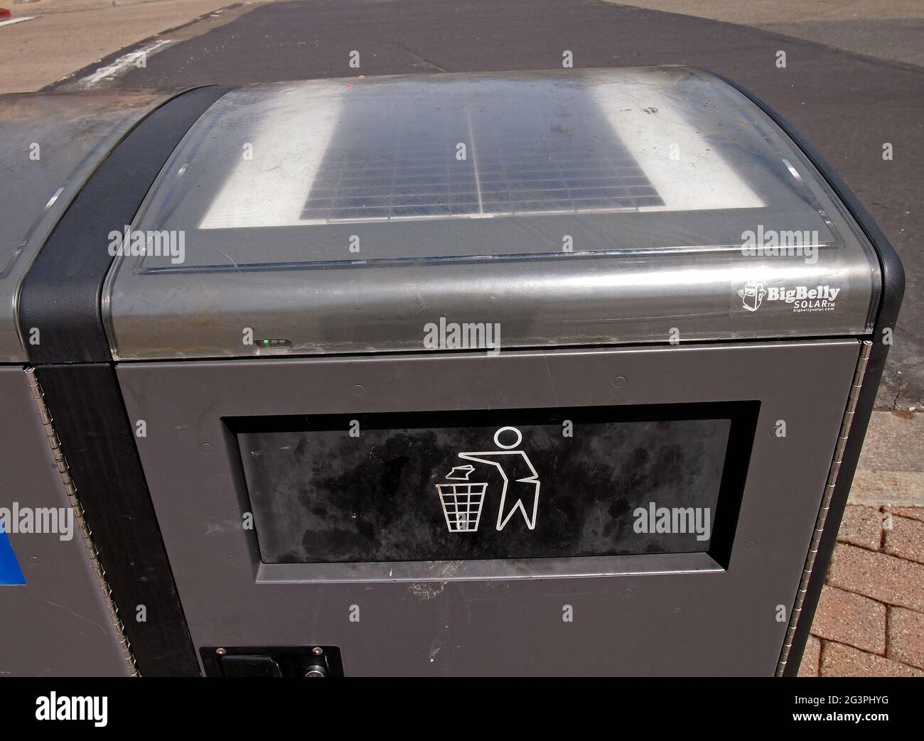 Solar powered compactor hi-res stock photography and images - Alamy