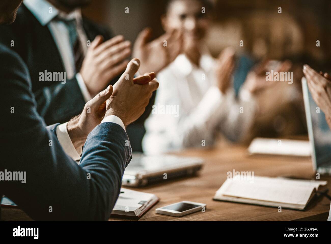 Clapping board hi-res stock photography and images - Alamy