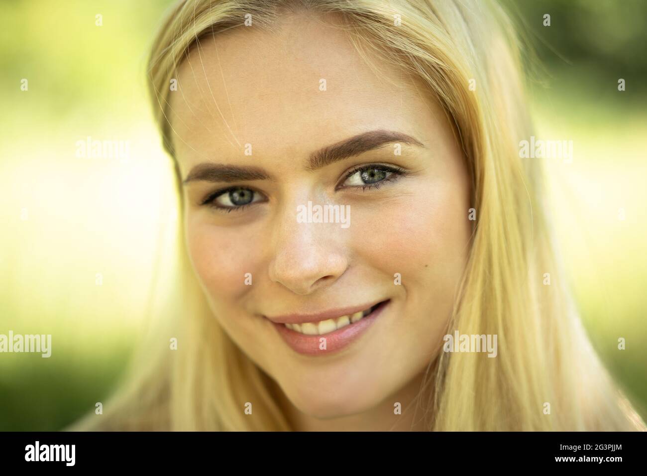 Clever face hi-res stock photography and images - Alamy