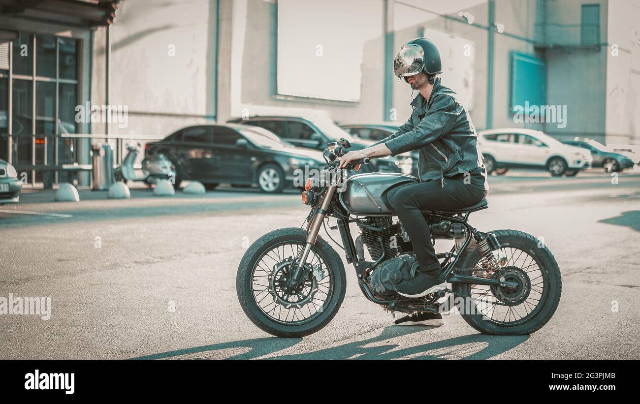 Vehicle riding hi-res stock photography and images - Alamy