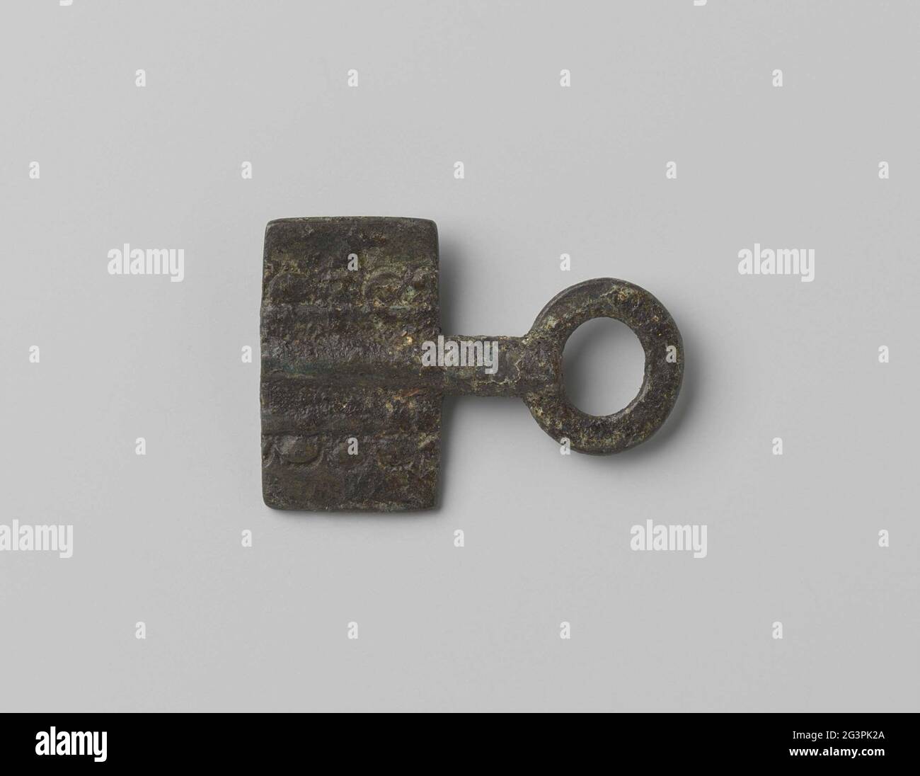 Pipe key. Pipe key with flat, annular eye and a flat, square beard on ...