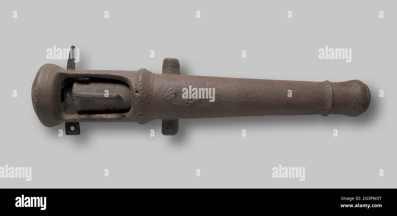 Bronze cannon, 3 ponder, VOC Amsterdam. Rotary bass of 3 pounds for ...