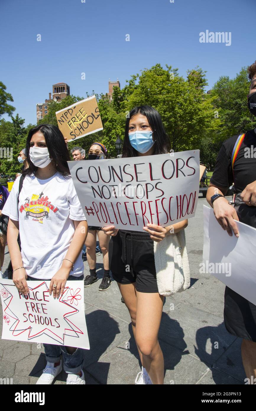 Police free schools new york city hi-res stock photography and images ...