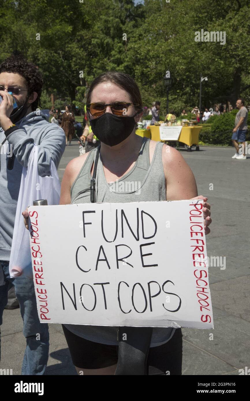 Police free schools new york city hi-res stock photography and images ...