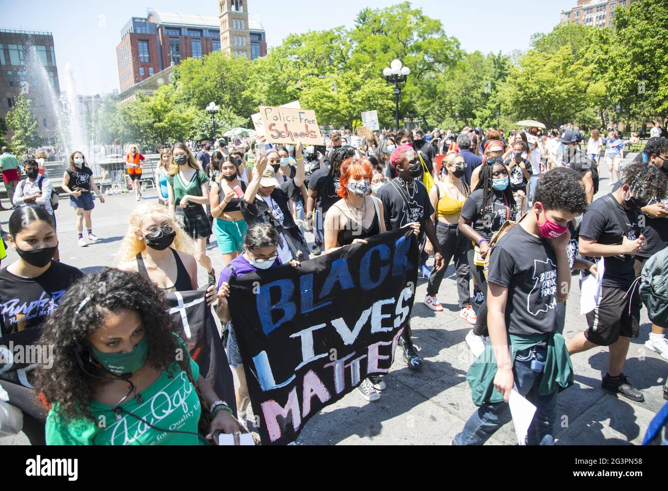 Police free schools new york city hi-res stock photography and images ...