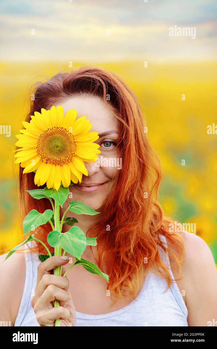 Sunflower face hi-res stock photography and images - Alamy