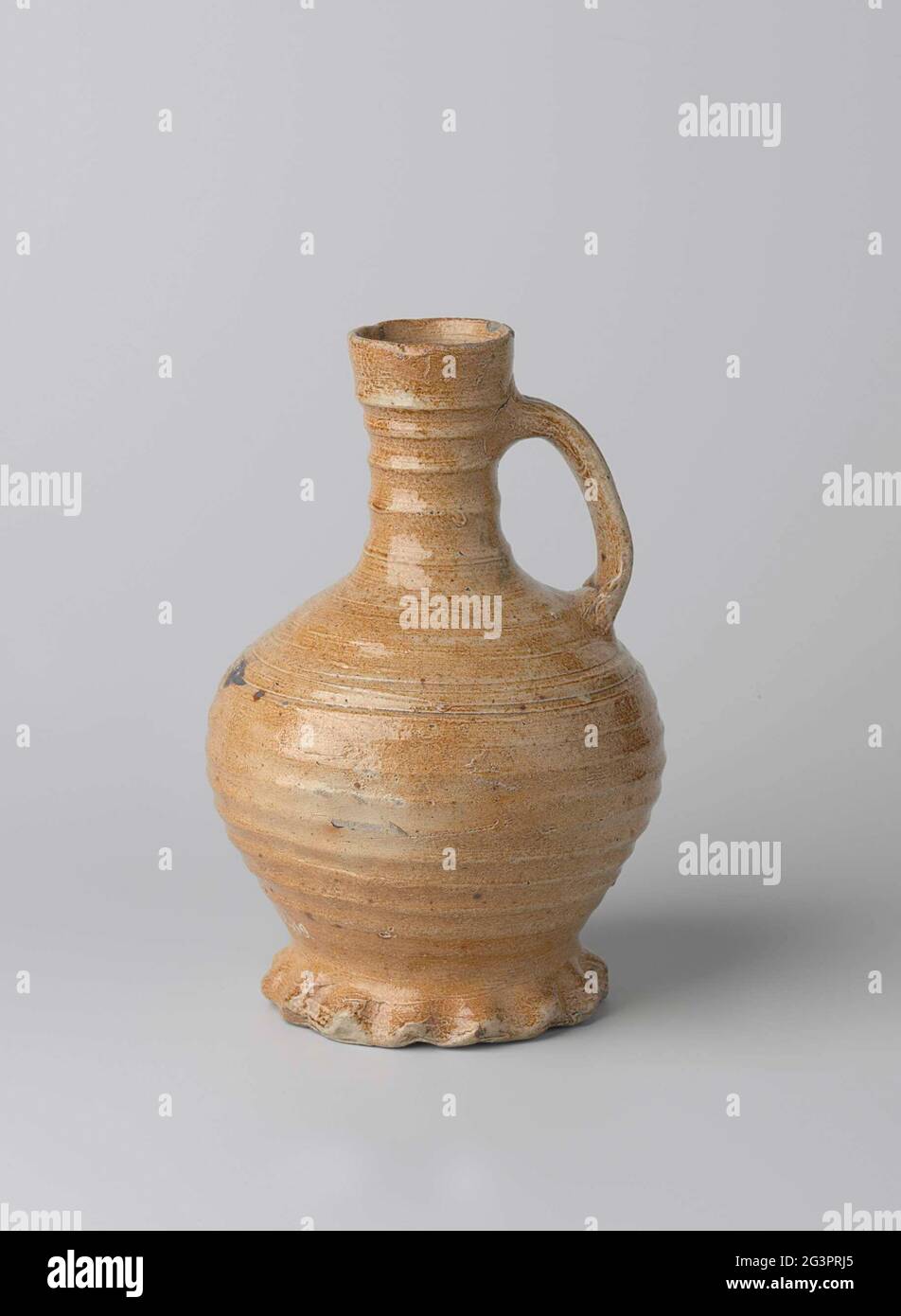 Jug. Jug of stoneware. With vaulted foot and ball shaped, ribbed belly ...