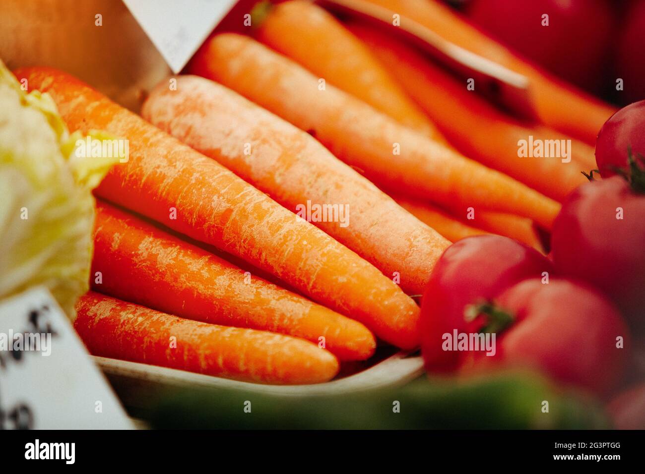 Group of people eating carrots hi-res stock photography and images - Alamy