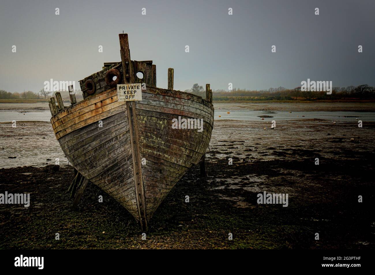 Old wreck hi-res stock photography and images - Alamy