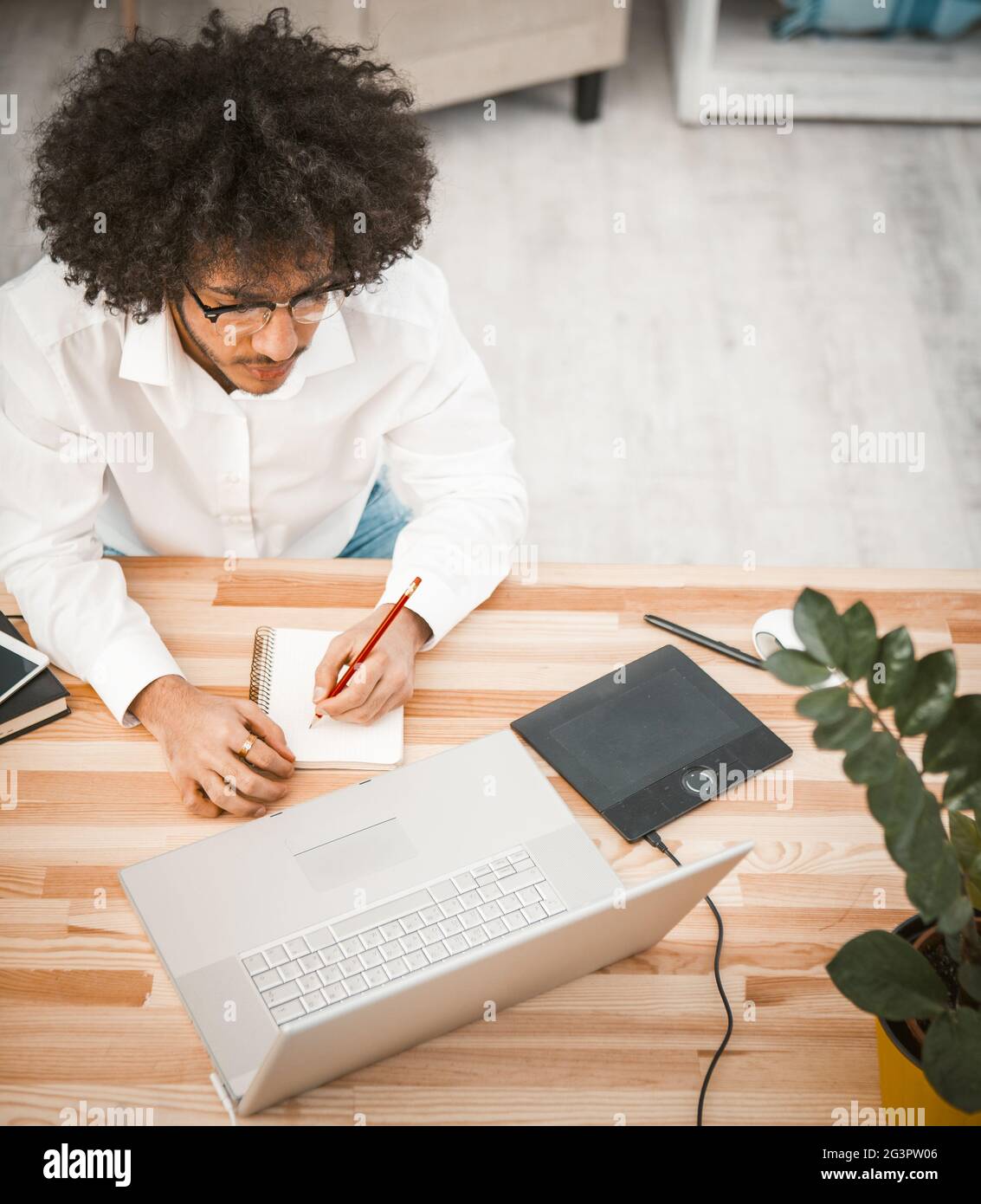 Digital writting hi-res stock photography and images - Alamy