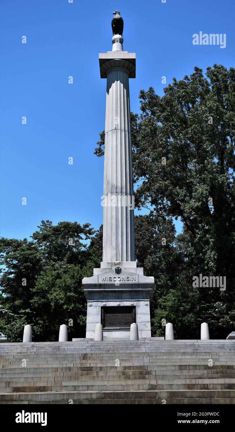 The Wisconsin Monument in the Vicksburg National Military Park Stock ...