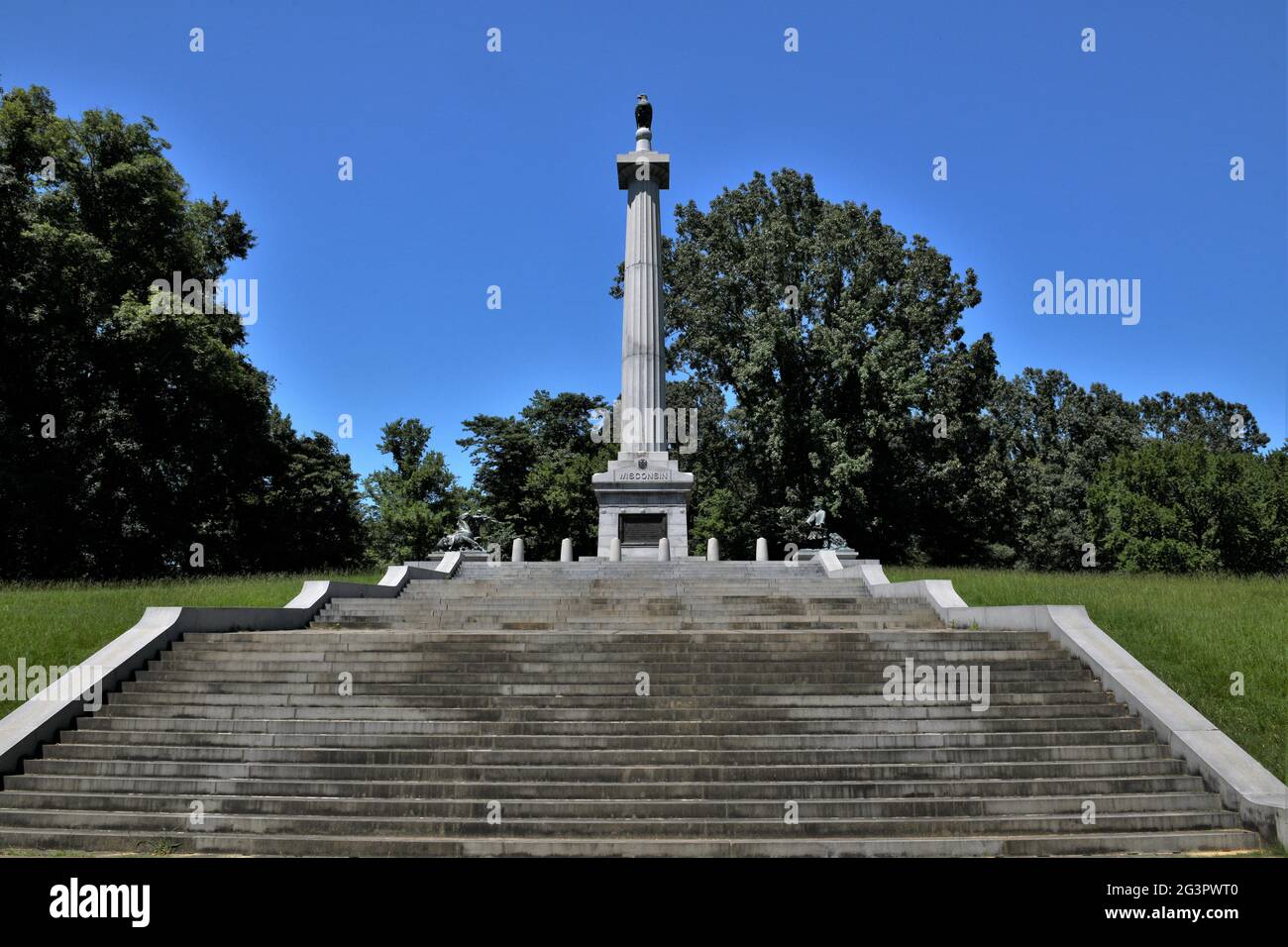 The Wisconsin Monument in the Vicksburg National Military Park Stock ...