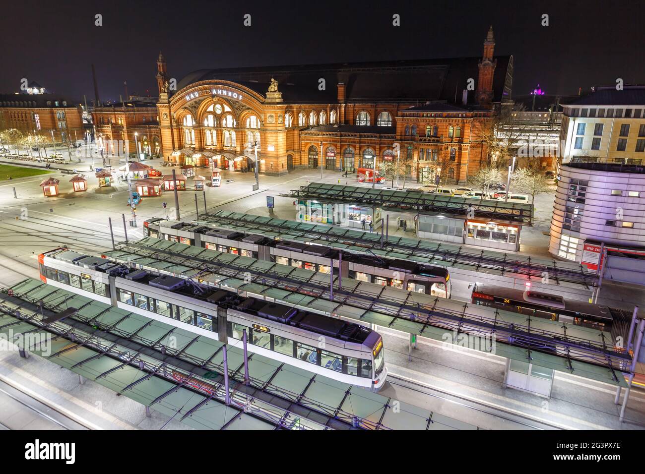 Bremen hauptbahnhof night hi-res stock photography and images - Alamy