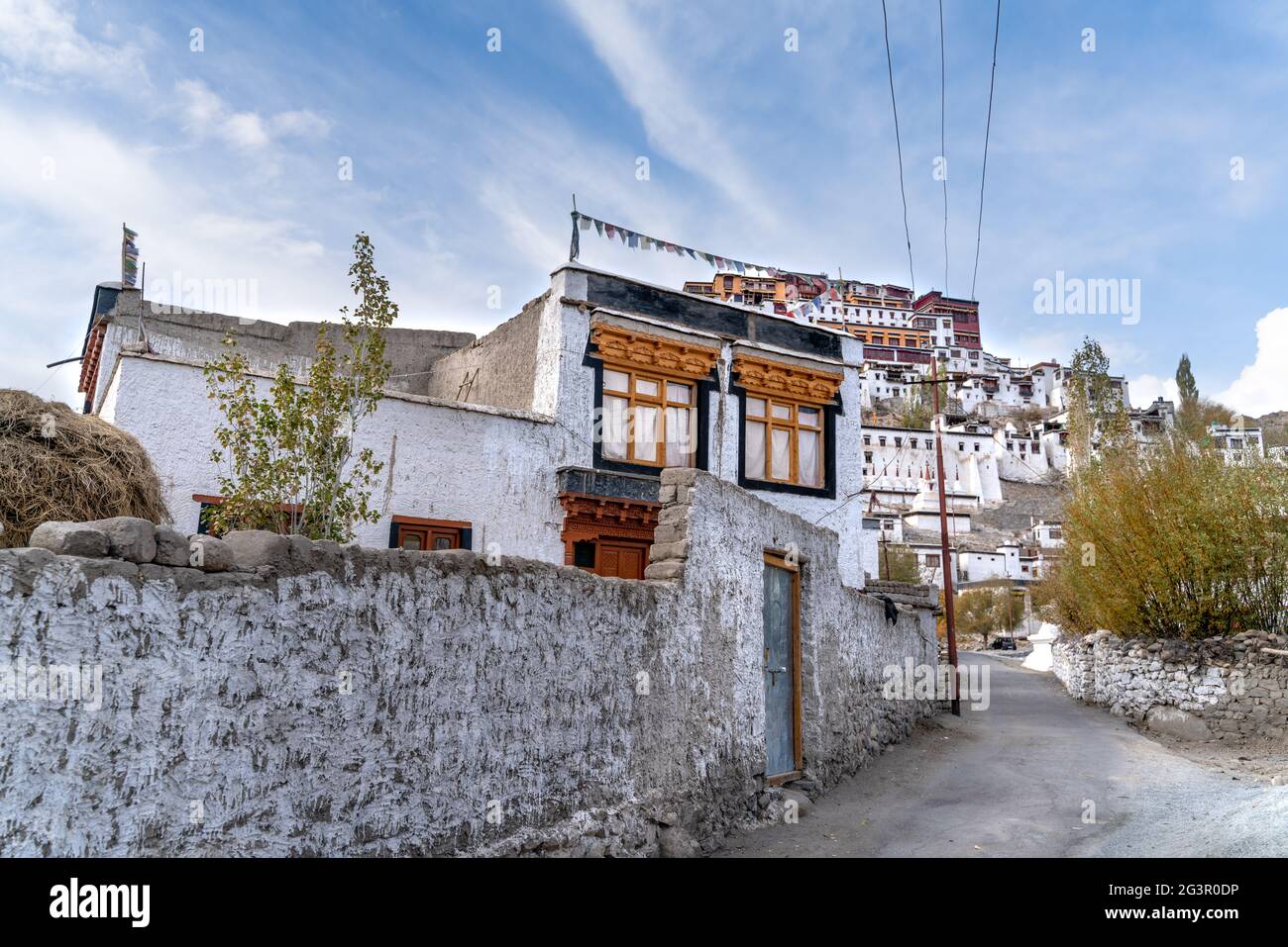 Tibetan style exterior hi-res stock photography and images - Alamy