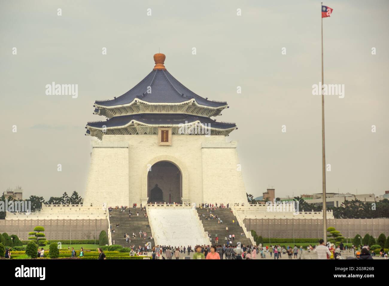 Cks memorial hall liberty square taipei taiwan hi-res stock photography ...