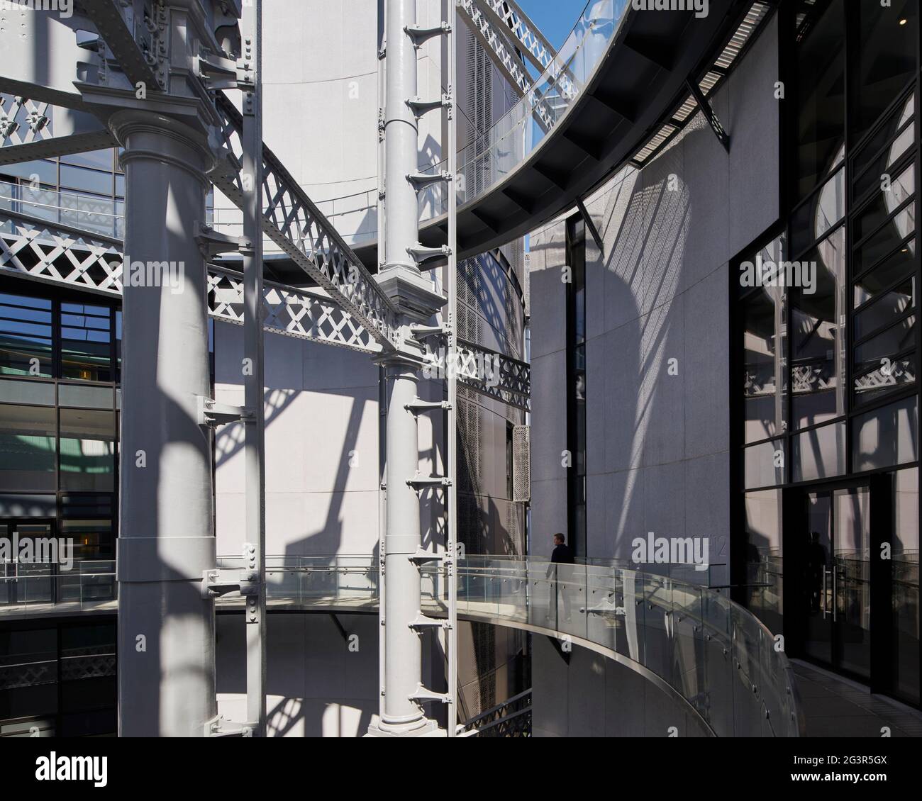 Cast iron structure hi-res stock photography and images - Alamy