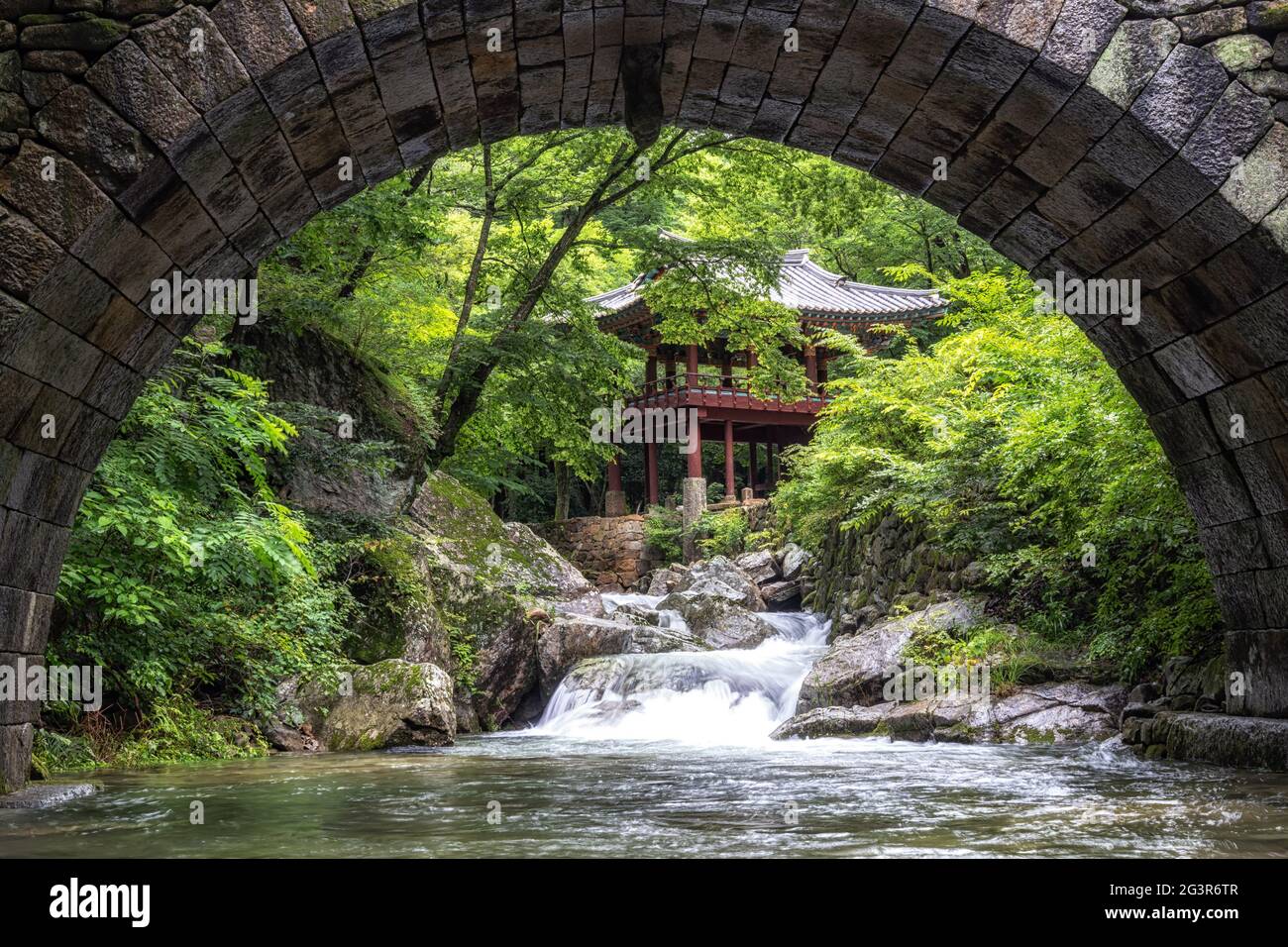 Seonamsa temple hi-res stock photography and images - Alamy