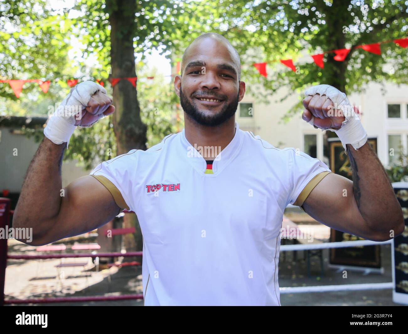 German-Cuban heavyweight boxer Yoan Pablo Hernandez from SES-Boxing ...