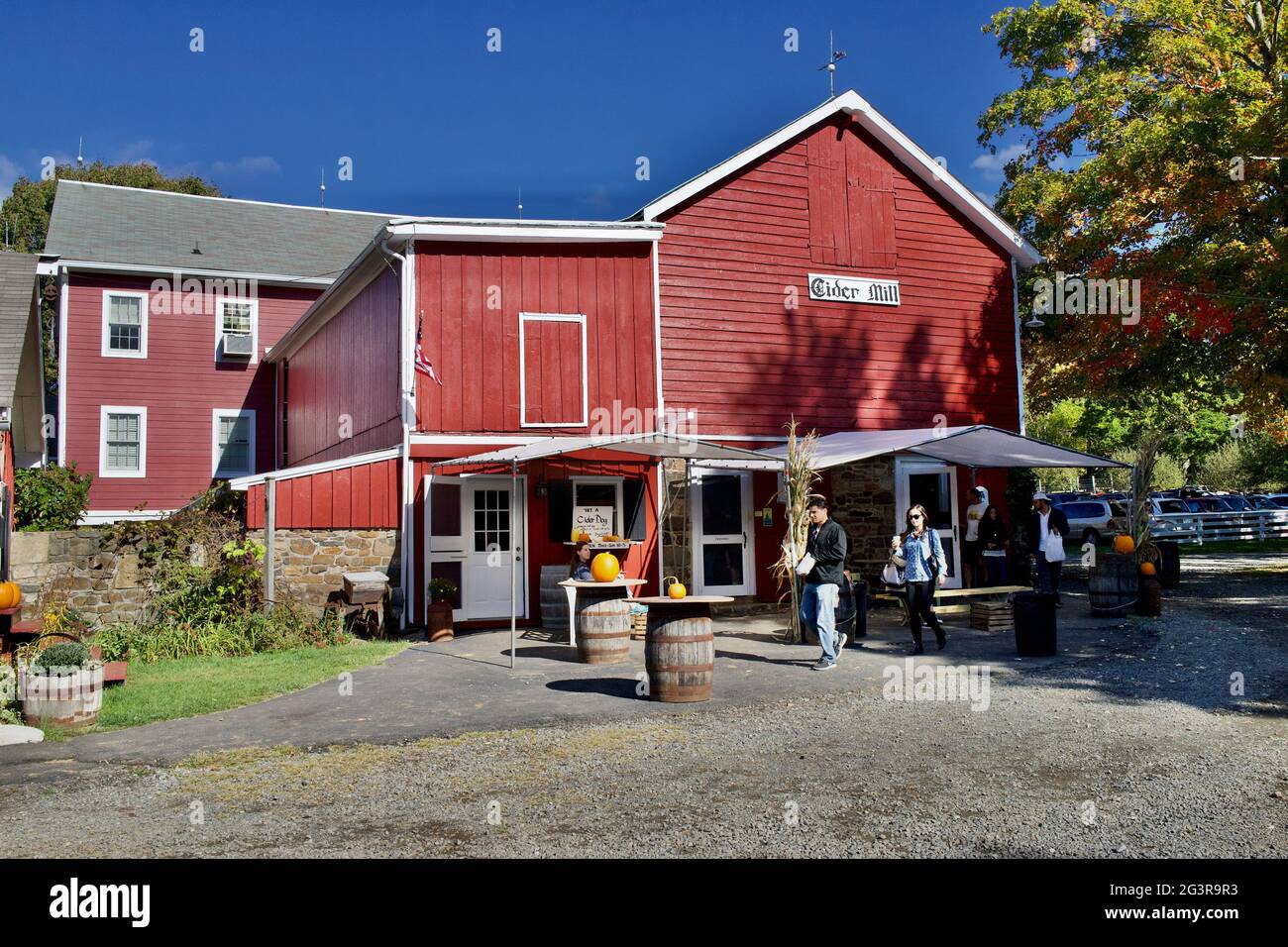 Hacklebarney Farm, Chester New Jersey, USA. Seasonal farm for Apples ...
