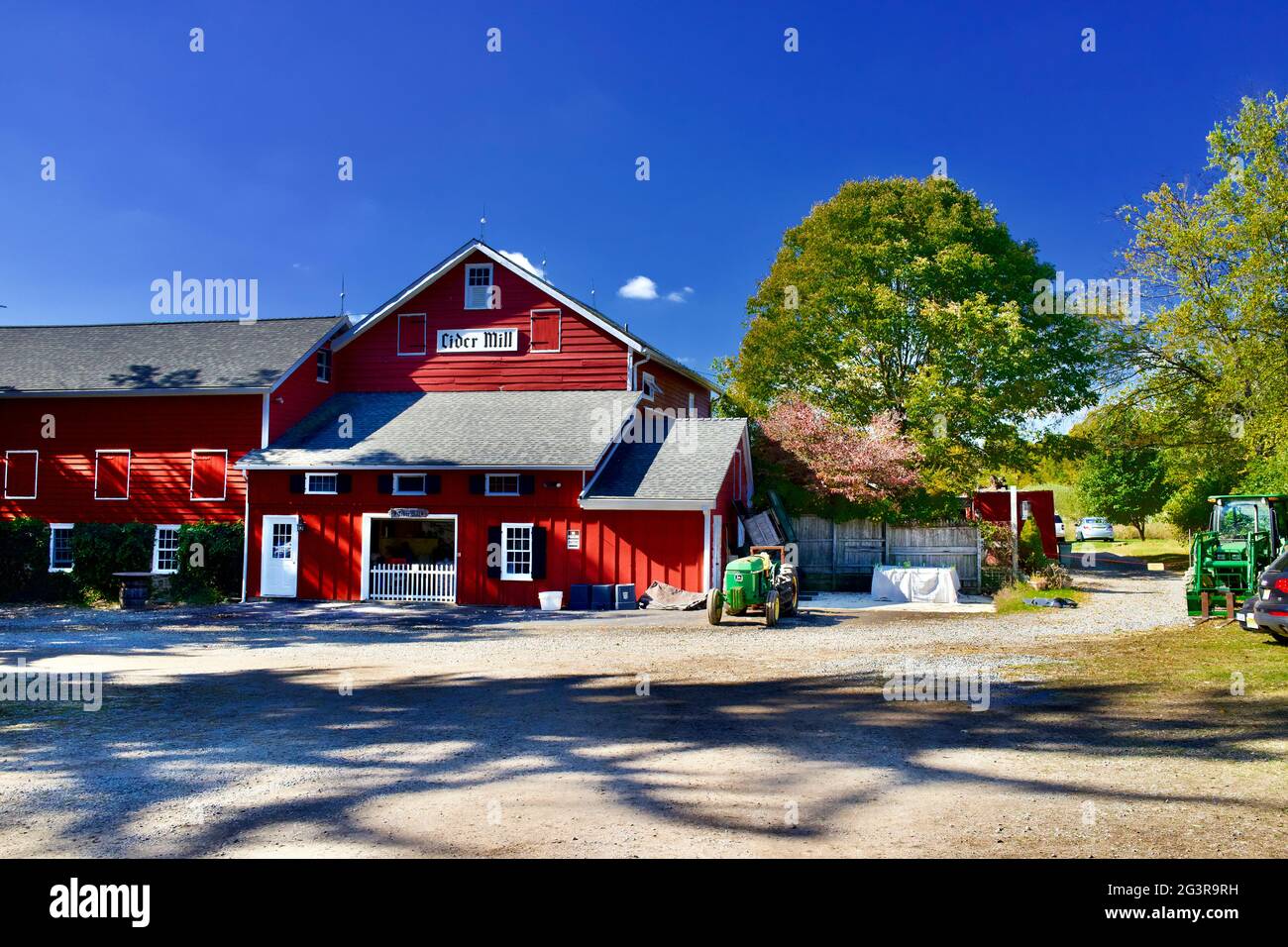 Hacklebarney Farm, Chester New Jersey, USA. Seasonal farm for Apples ...