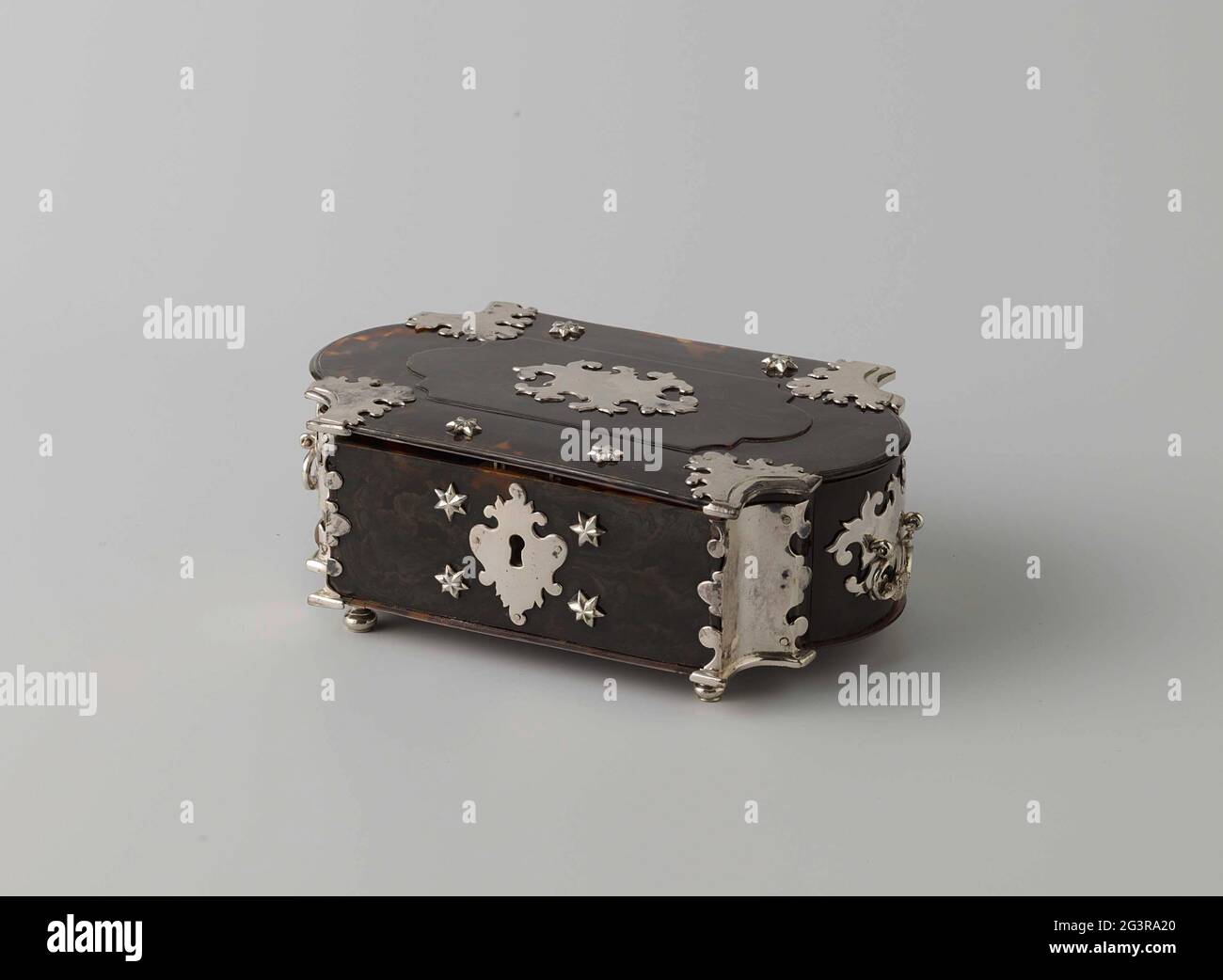 Casket, covered with turtle, with batter of silver. Coffin of turtle ...