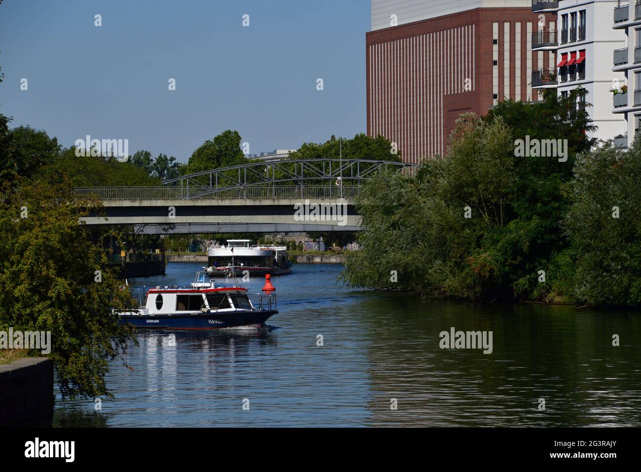Bank of the spree rivers hi-res stock photography and images - Alamy